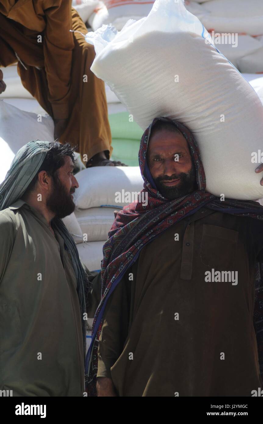 Islamabad, Pakistan. 01st May, 2017. Laborer is working hard at Sabzi ...