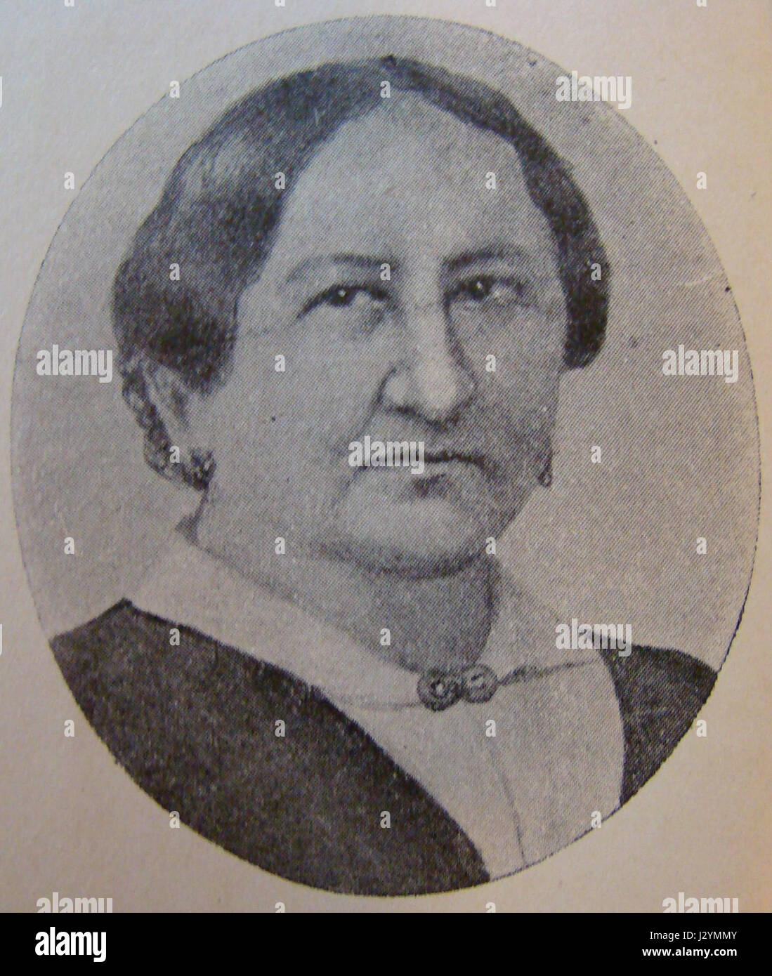 Angela Castelli is an Italian artist recognized for her abstract and ...