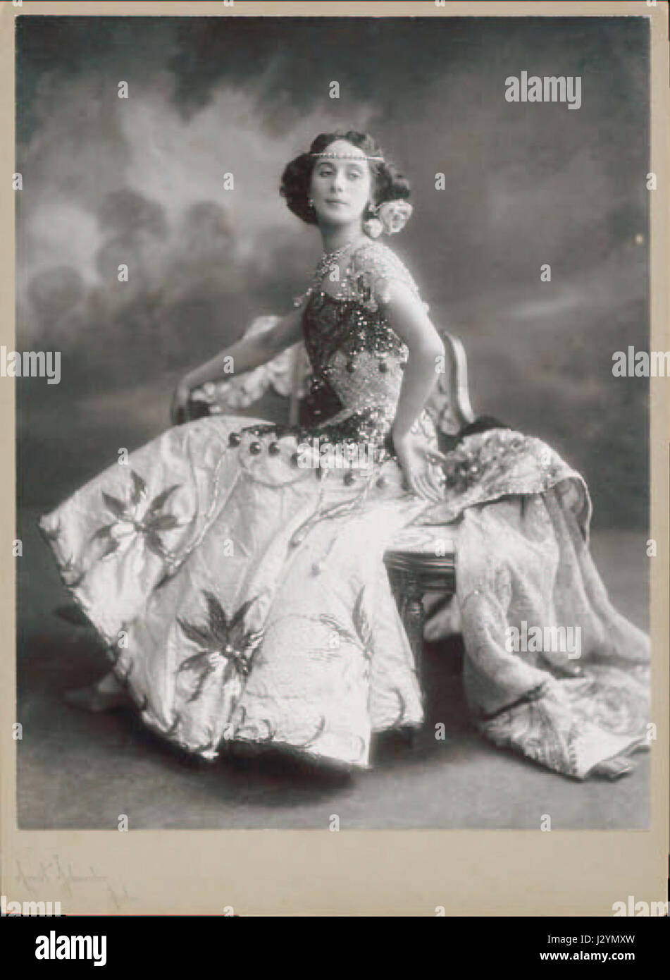 Anna Pavlova was a famous Russian prima ballerina known for her ...