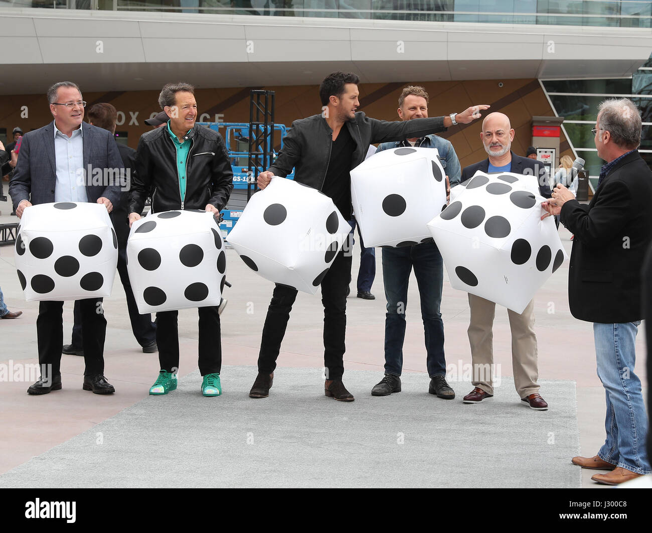 Hosts Luke Bryan & Dierks Bentley Roll Out The Dice For The 52nd ...
