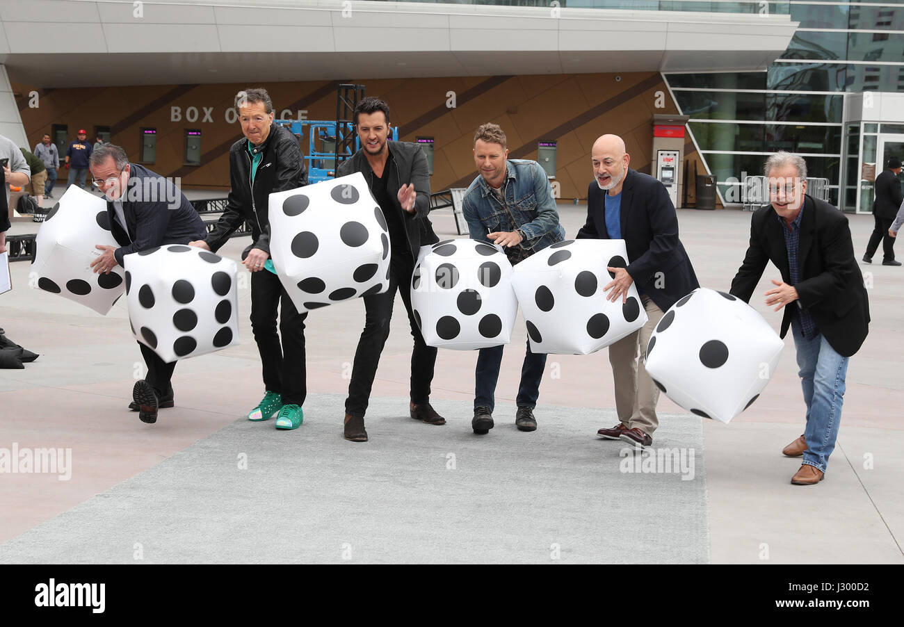 Hosts Luke Bryan & Dierks Bentley Roll Out The Dice For The 52nd ...