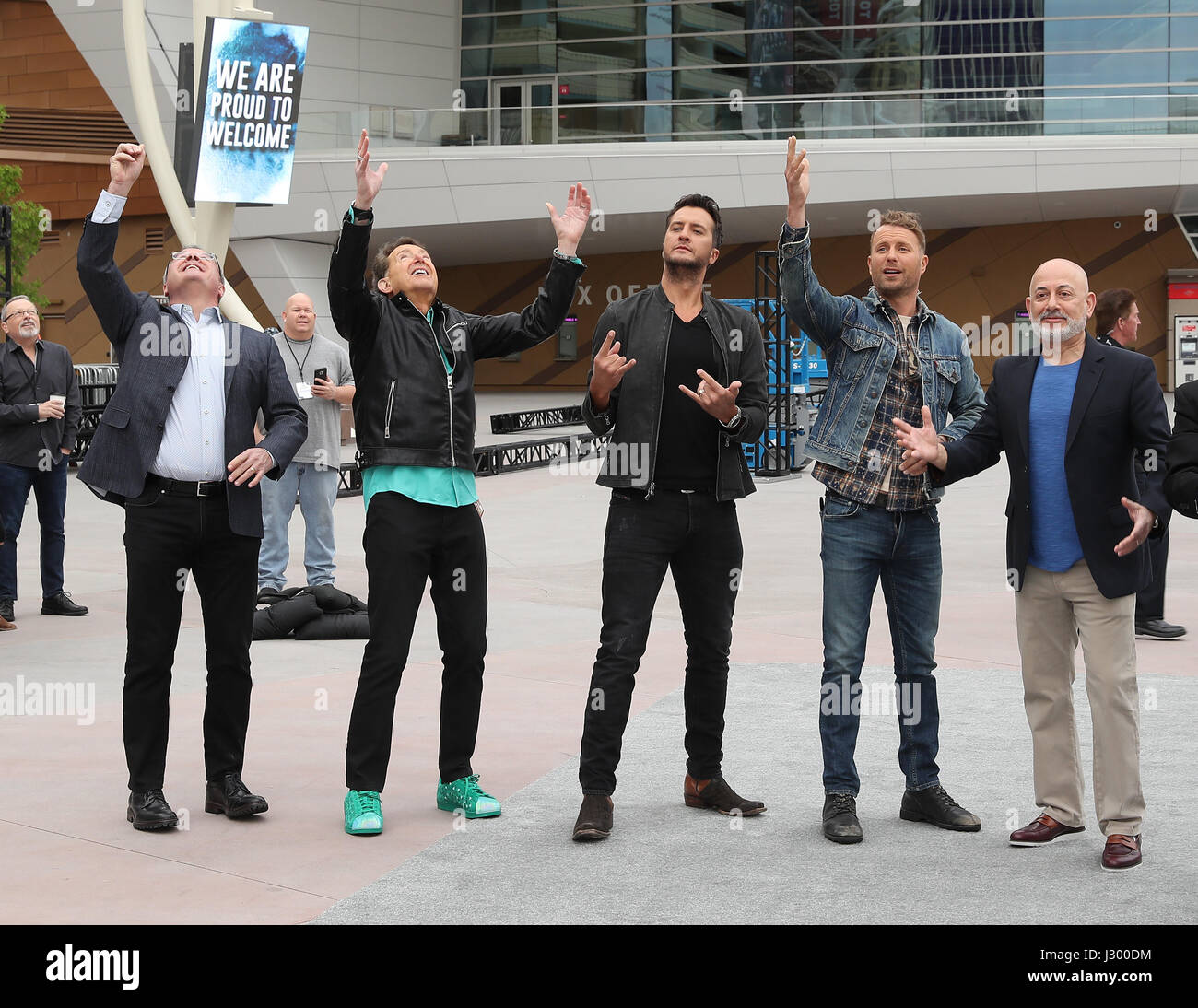 Hosts Luke Bryan & Dierks Bentley Roll Out The Dice For The 52nd ...