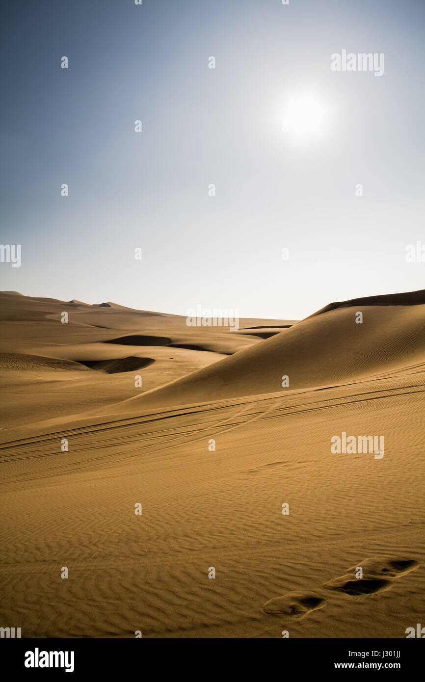 Peru sand desert huacachina Stock Photo - Alamy