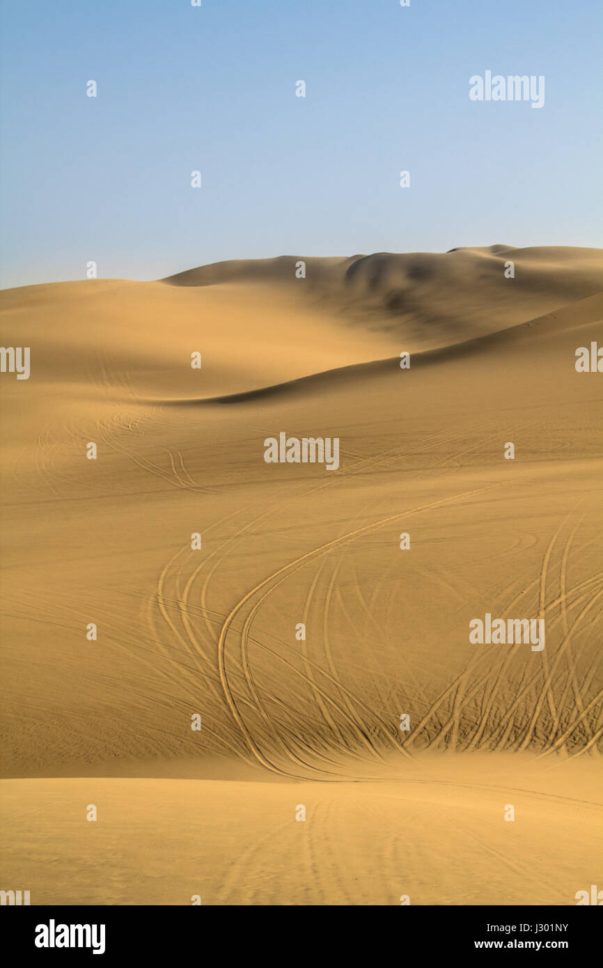 Peru sand desert huacachina Stock Photo - Alamy