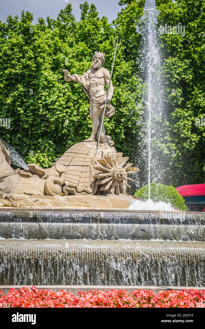 Fountain of Neptune (Fuente de Neptuno) one of the most famous landmark ...