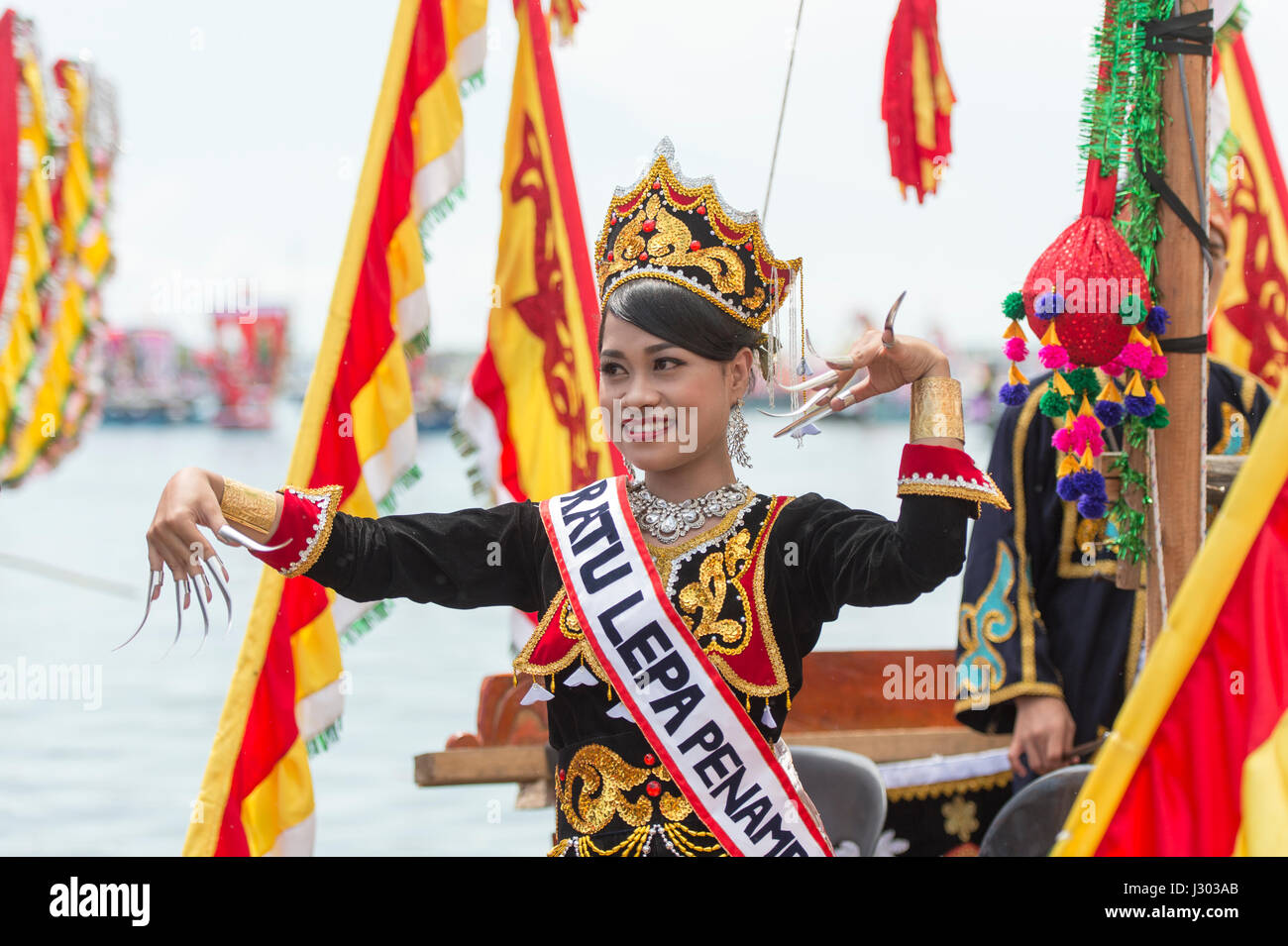 Bajau women hi-res stock photography and images - Alamy