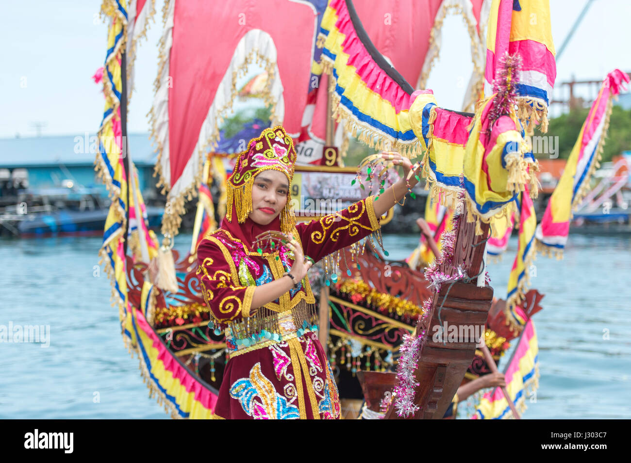 Bajau girl hi-res stock photography and images - Alamy
