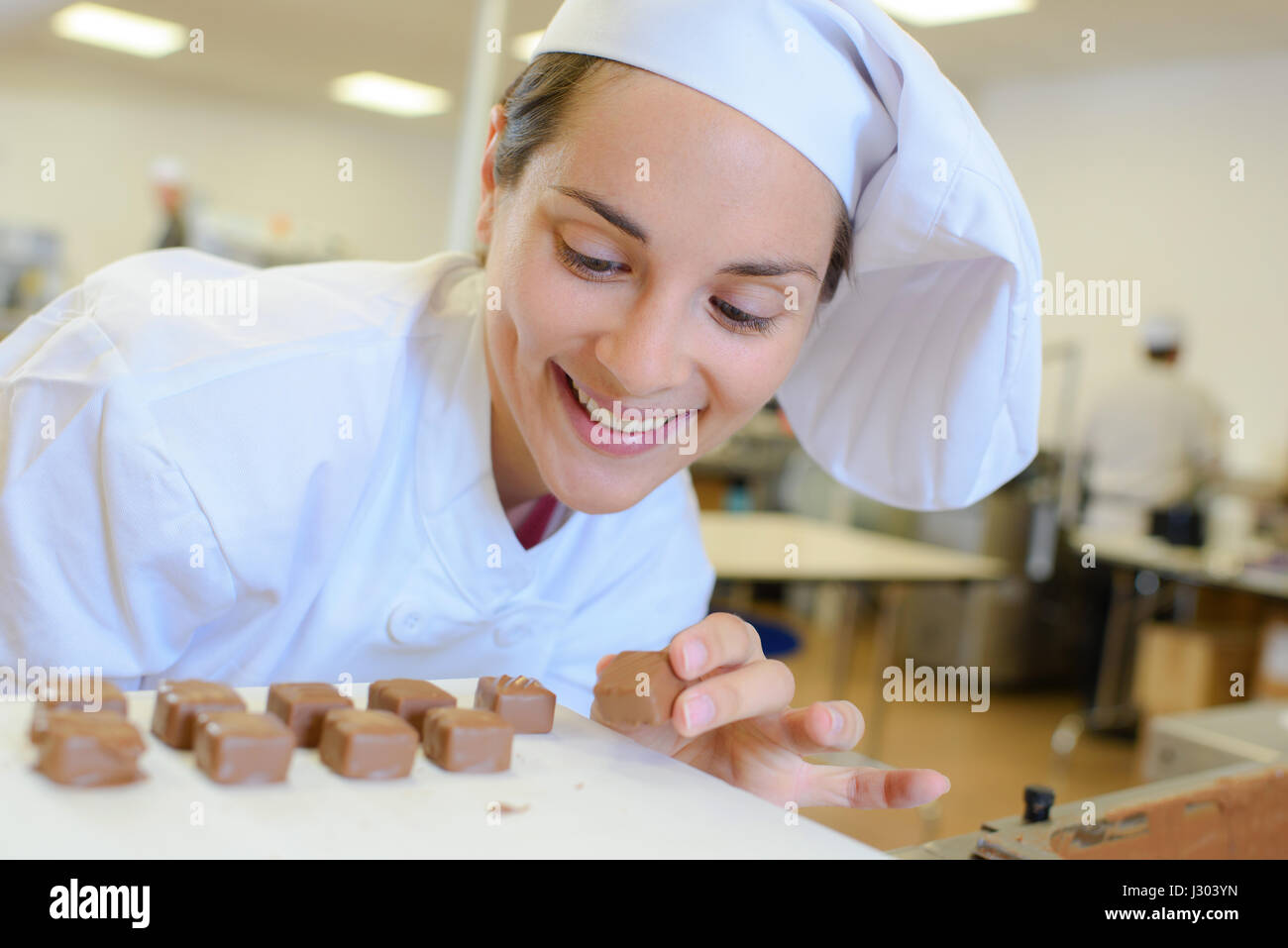 Caramel creation hi-res stock photography and images - Alamy