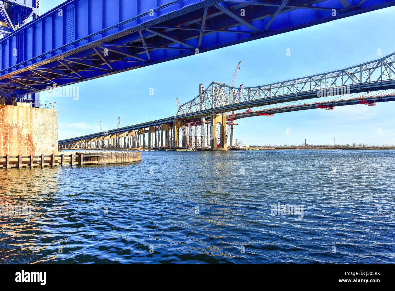Goethals Bridge and Arthur Kill Vertical Lift Bridge. The Goethals ...