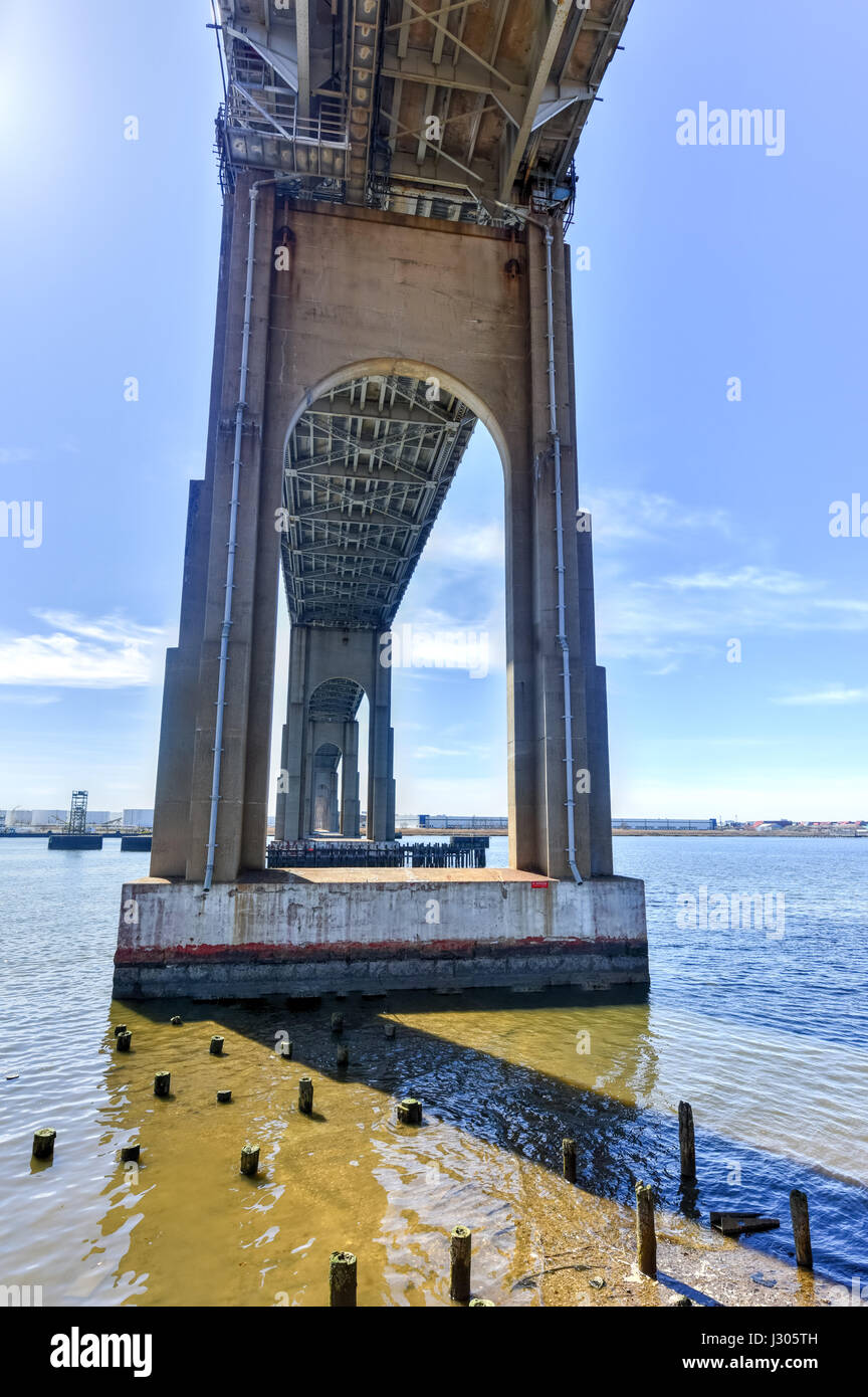 The Outerbridge Crossing is a cantilever bridge which spans the Arthur ...