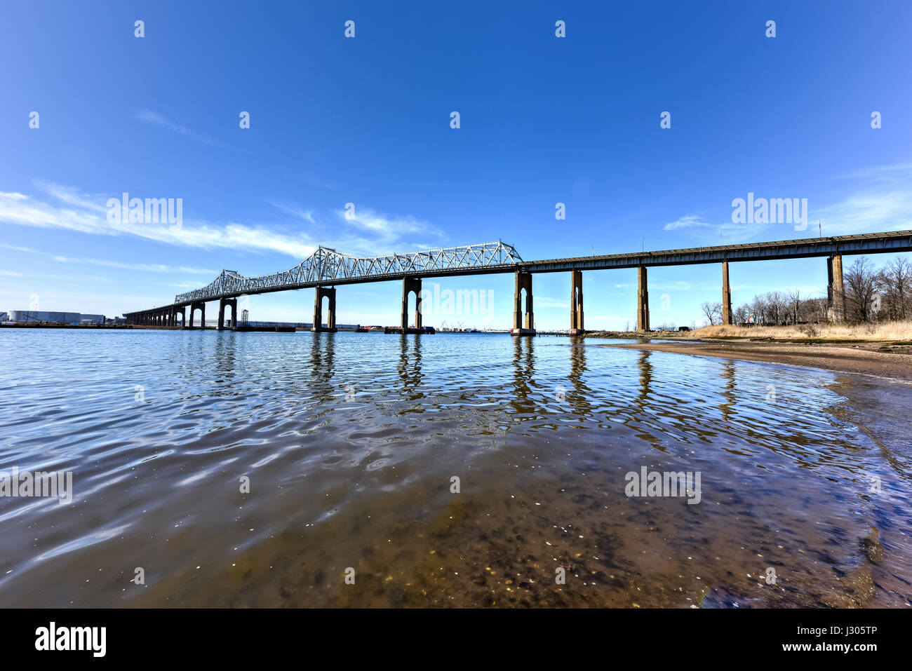 The Outerbridge Crossing is a cantilever bridge which spans the Arthur ...