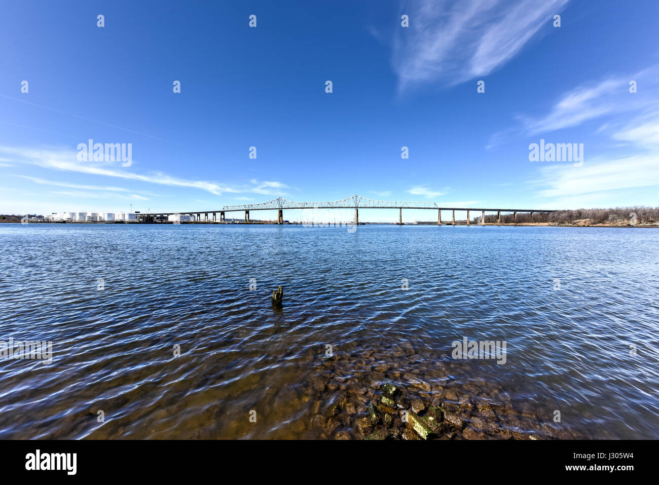 The Outerbridge Crossing is a cantilever bridge which spans the Arthur ...