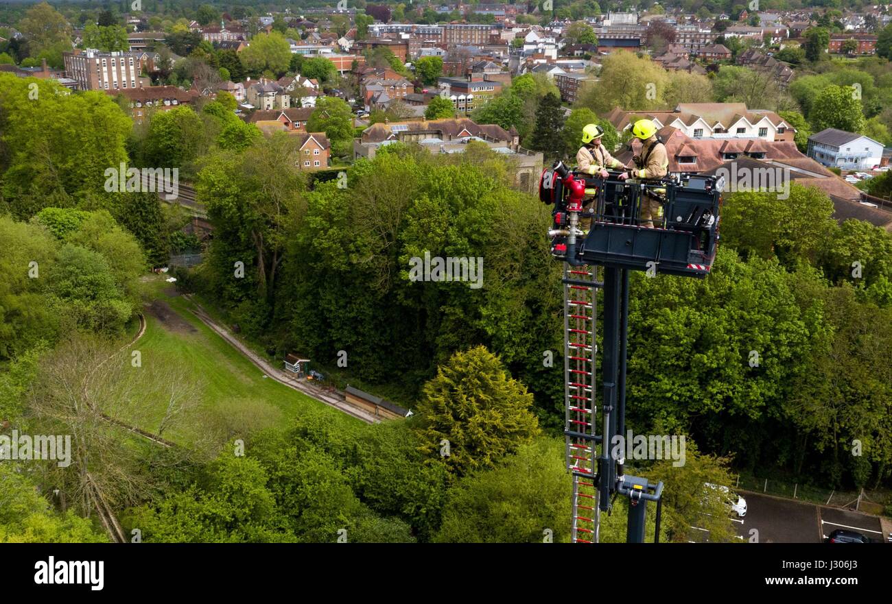 Fire fighters from surrey fire rescue service train in leatherhead hi ...