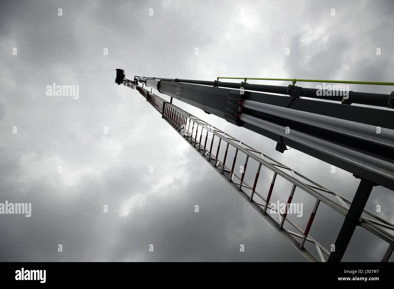 Aerial ladder hi-res stock photography and images - Alamy