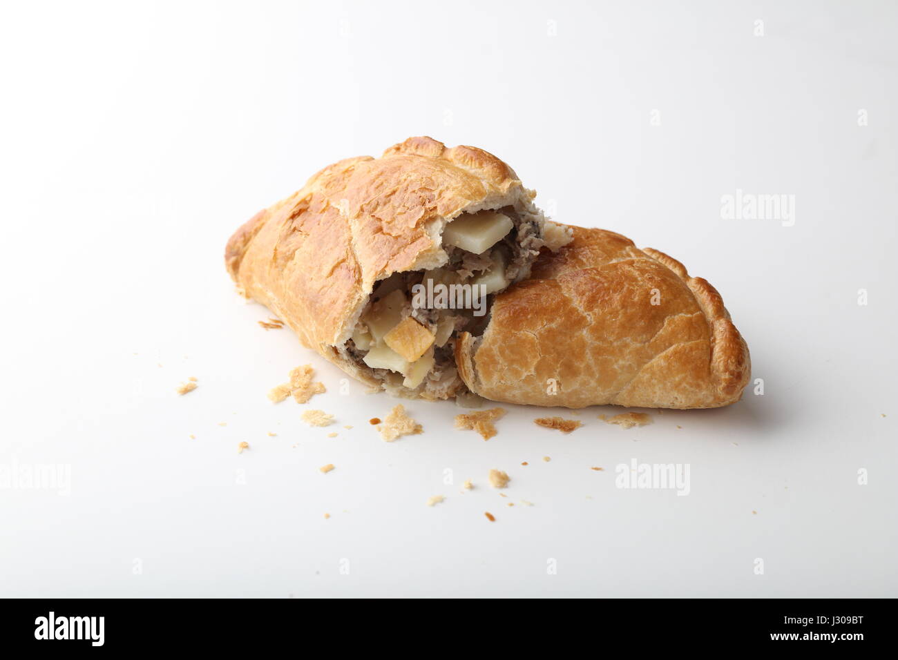 Ginsters Cornish Pasty Stock Photo - Alamy Ginsters Cornish Pasty Stock Photo - Alamy