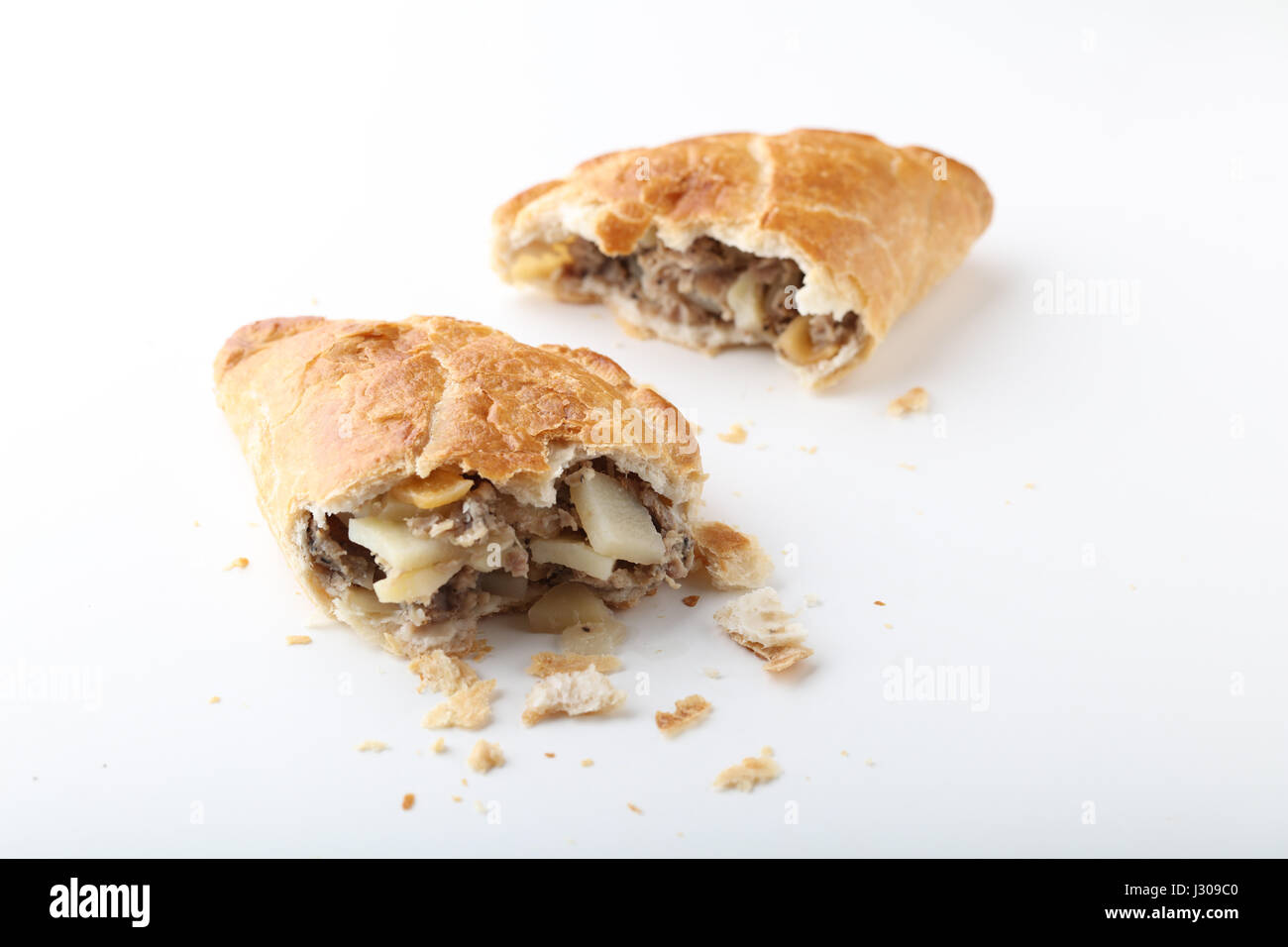 Ginsters Cornish Pasty Stock Photo - Alamy Ginsters Cornish Pasty Stock Photo - Alamy