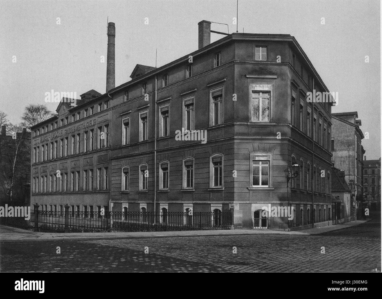 1920s german modernist architecture hi-res stock photography and images ...