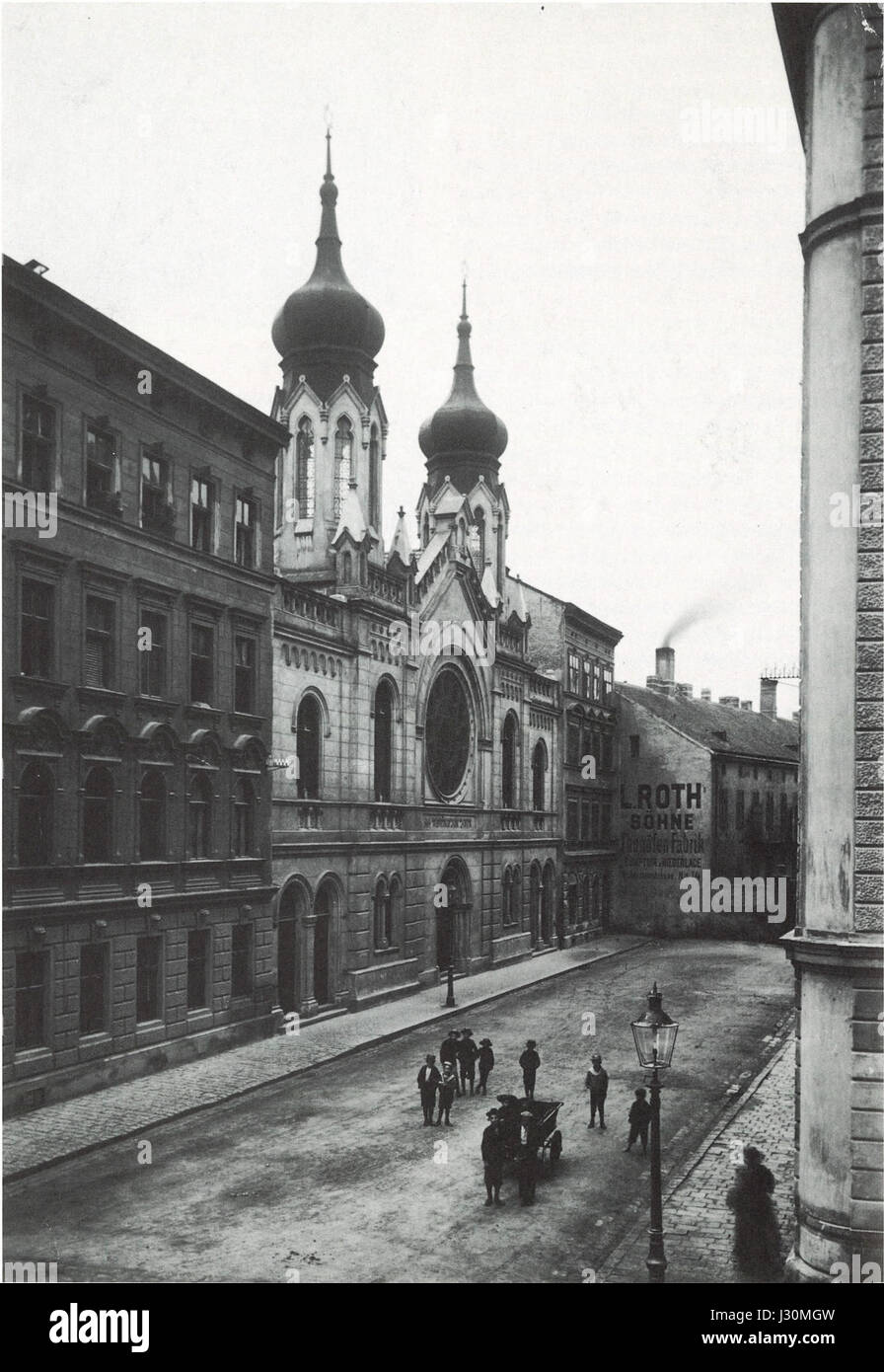 1900s style hi-res stock photography and images - Alamy