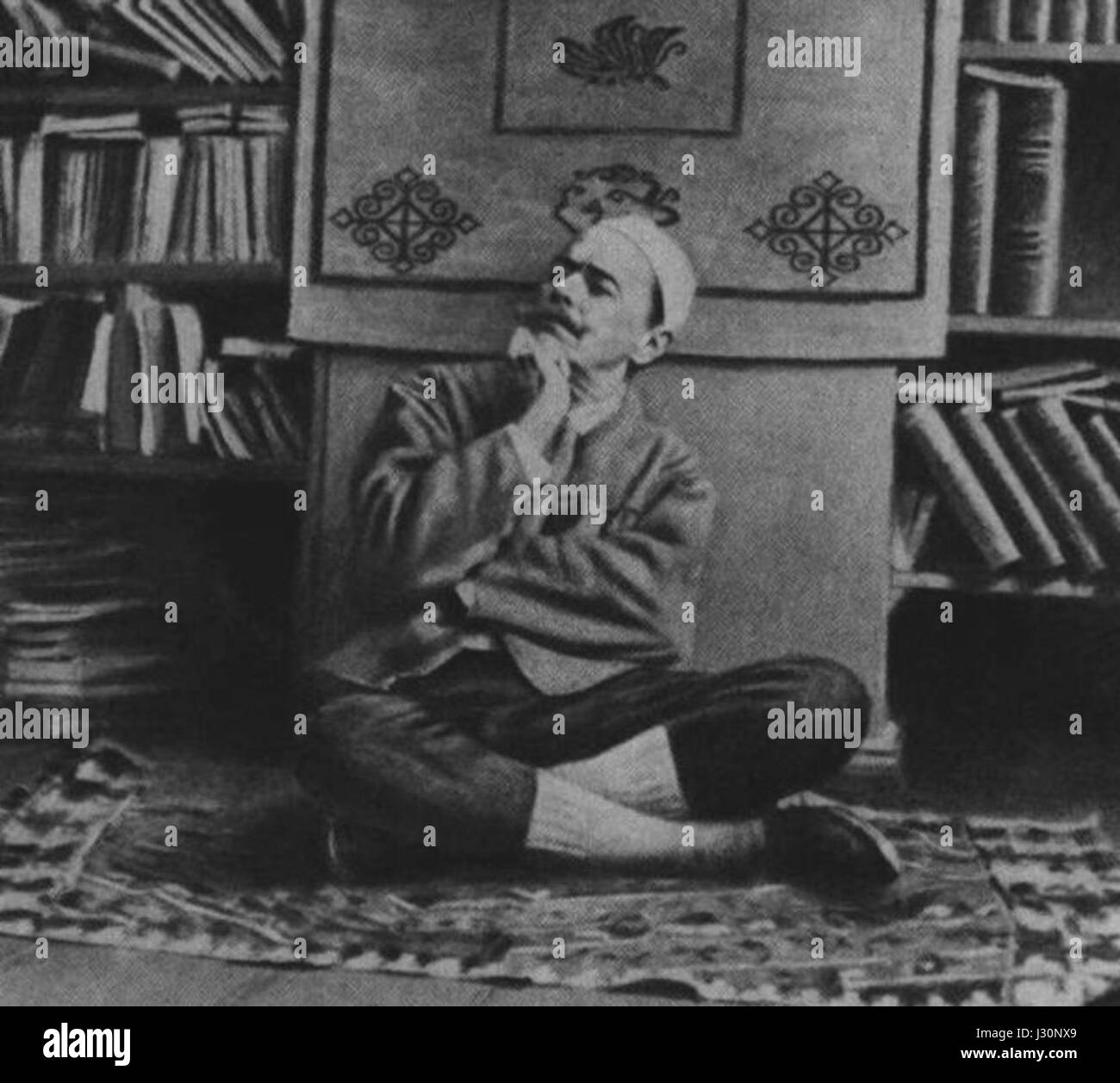 Caragiale costum balcanic refers to the traditional Balkan attire ...