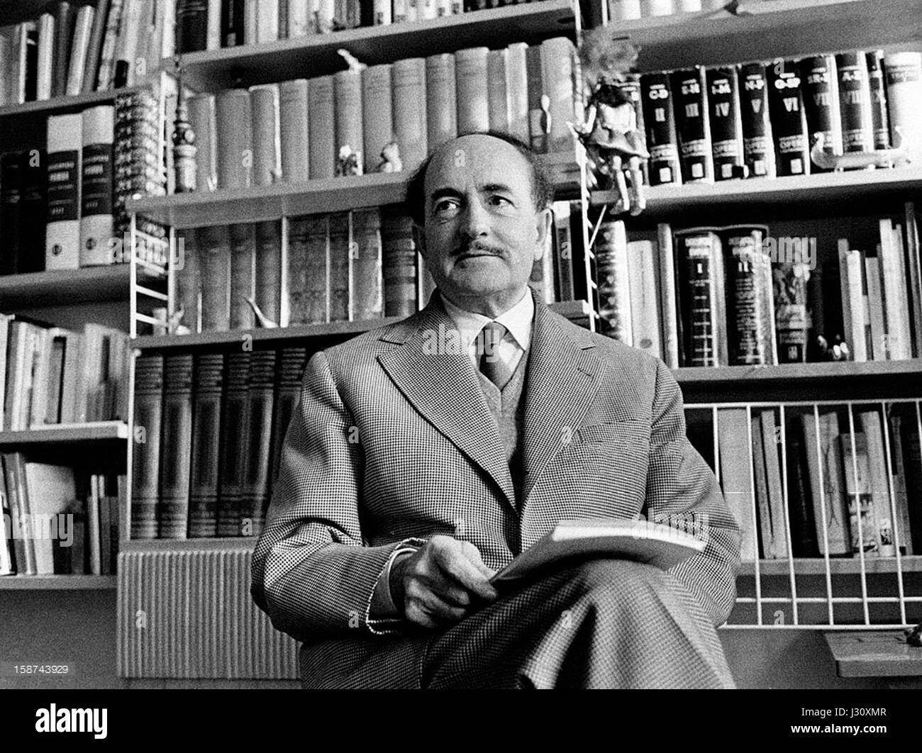 Salvatore quasimodo hi-res stock photography and images - Alamy