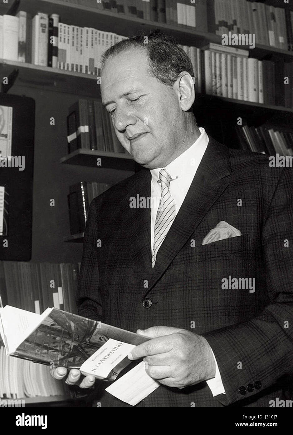 Mario Tobino 1965 Stock Photo - Alamy