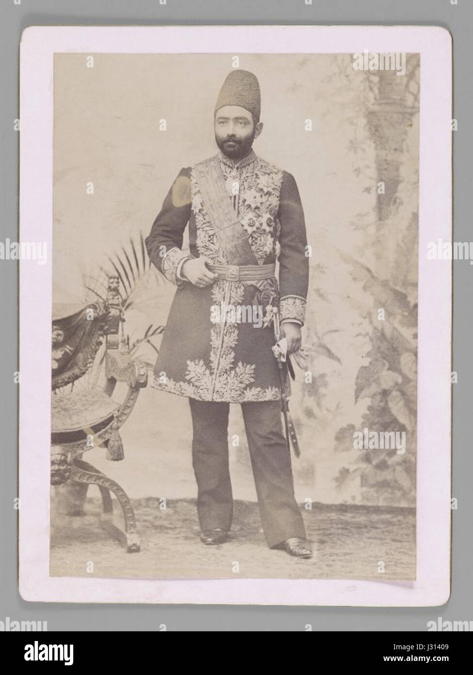 The Brooklyn Museum houses a vintage photograph of Sadr a'zam Amin al ...