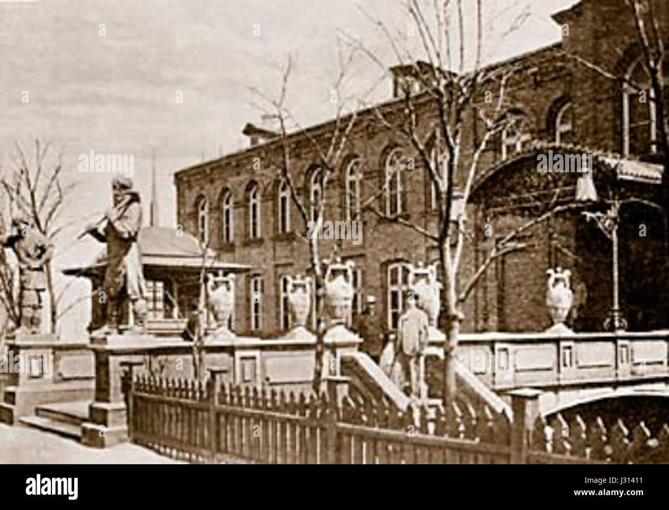 Office organizational corporate hierarchy hi-res stock photography and ...