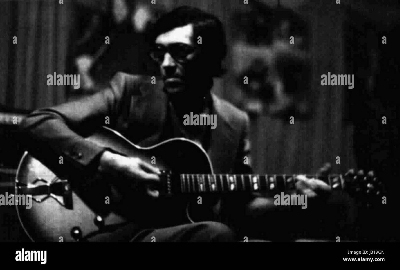 Artist collaborations hi-res stock photography and images - Alamy