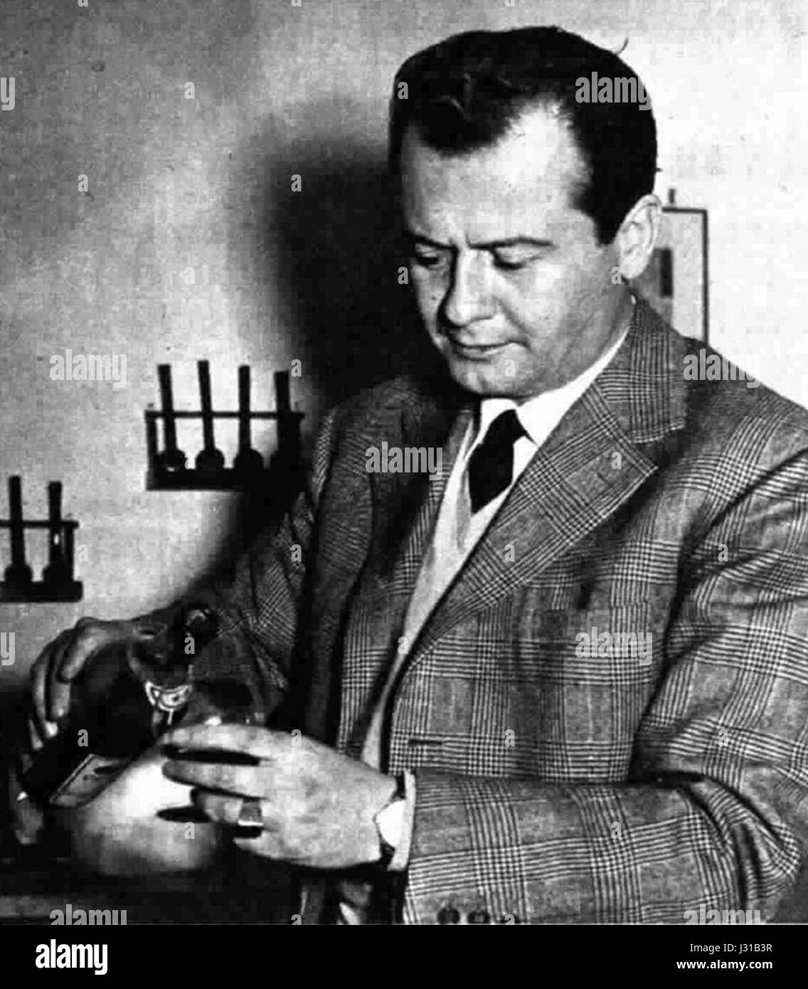 Roberto Villa is a renowned actor known for his roles in theater and ...