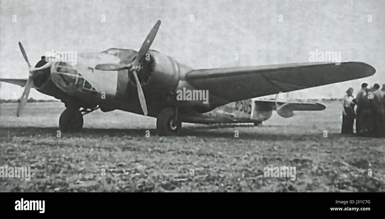 The Caproni Ca.135, an Italian medium bomber from the 1930s, featured a ...