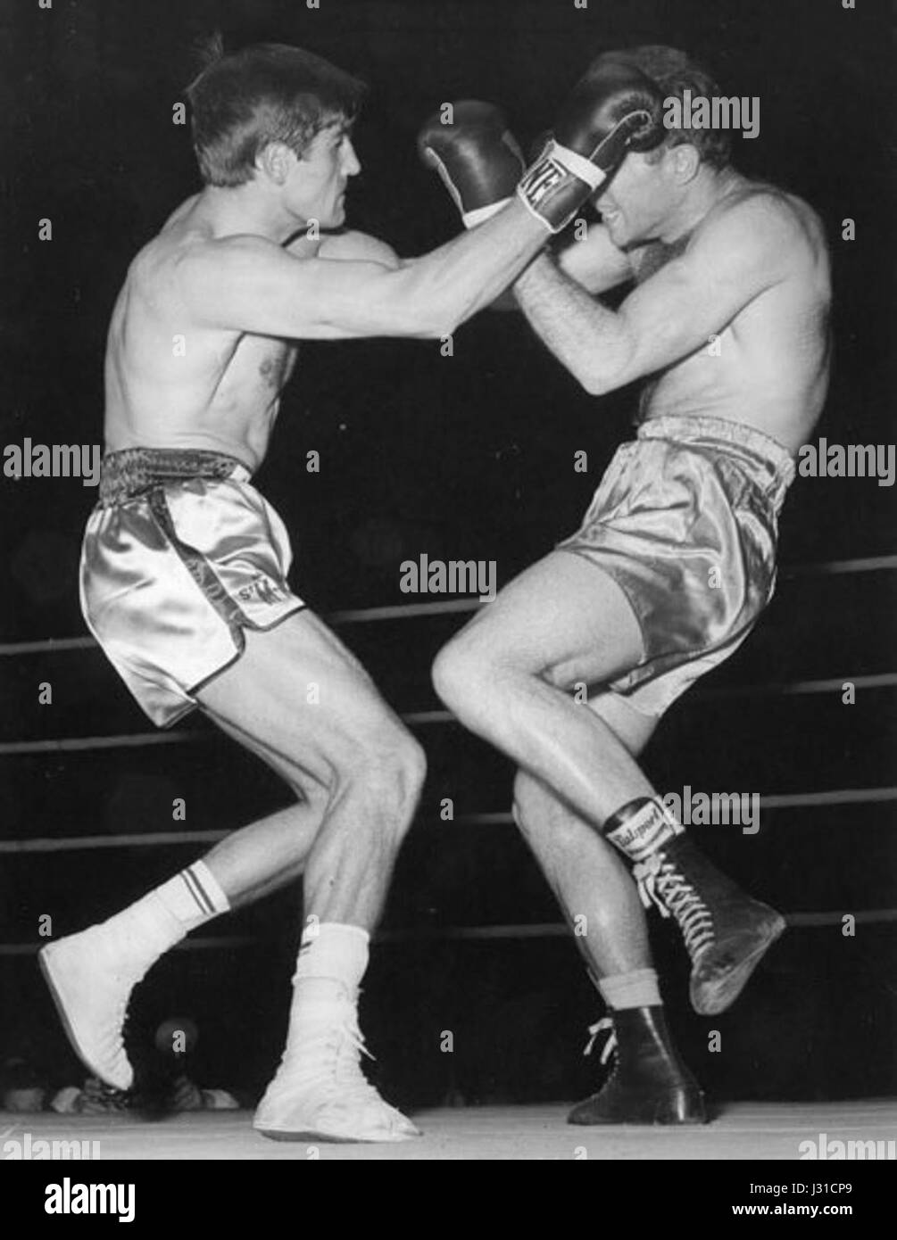 The 1965 boxing match between Nino Benvenuti and Sandro Mazzinghi was a ...