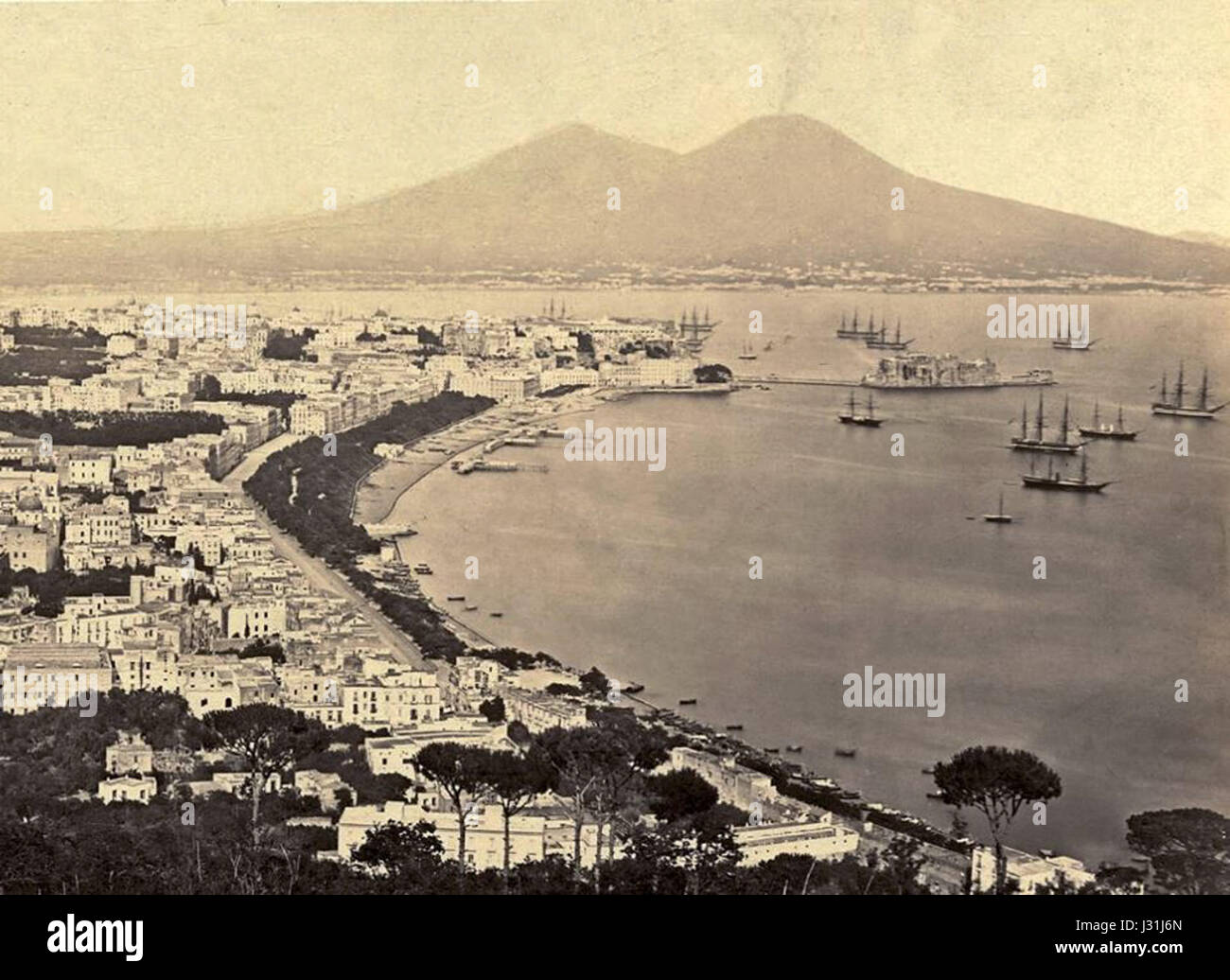 Napoli chiaia hi-res stock photography and images - Alamy