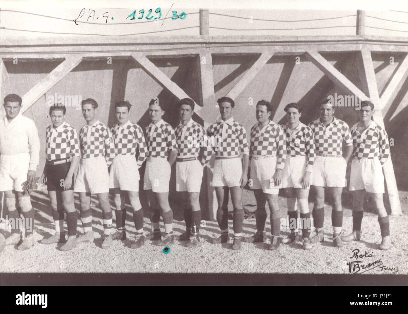 'Avantgarde 1929-30' presents a key moment in the evolution of ...