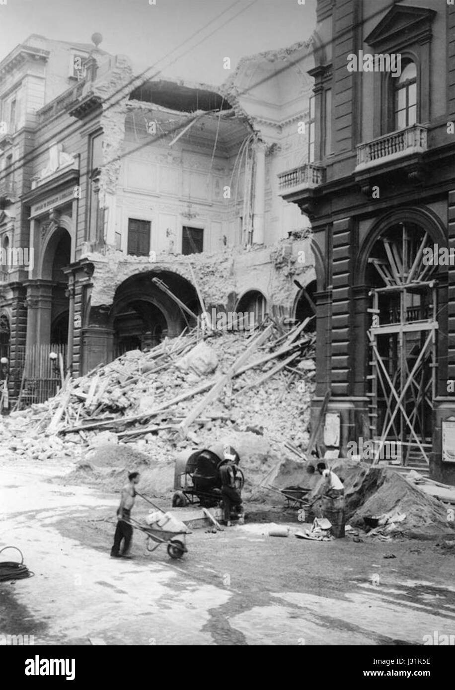 Crollo hi-res stock photography and images - Alamy