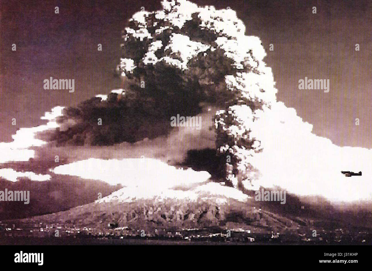 Vesuvio eruzione 1944 (10) refers to the eruption of Mount Vesuvius in ...