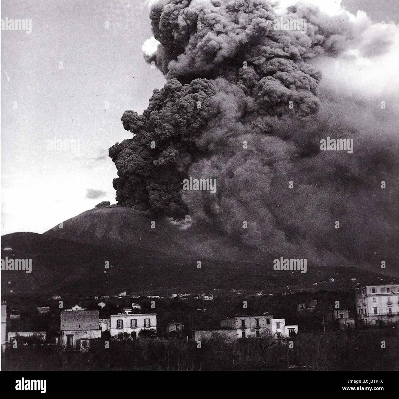 The 1944 eruption of Mount Vesuvius in Italy was a significant volcanic ...