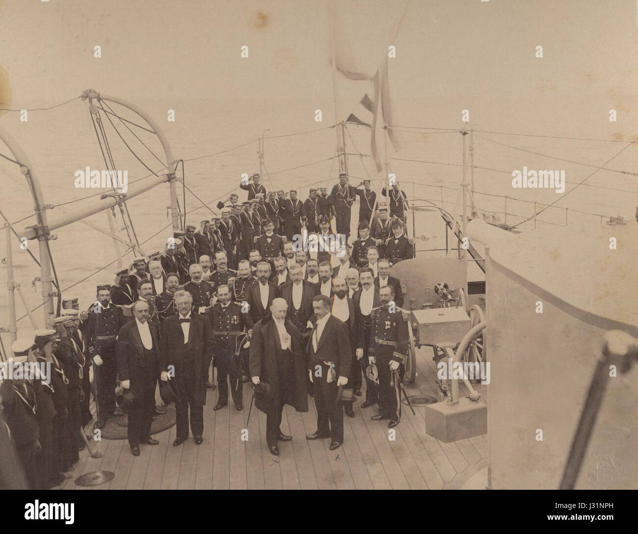 'Abrazo del Estrecho' (1899) is an artwork depicting the historical ...