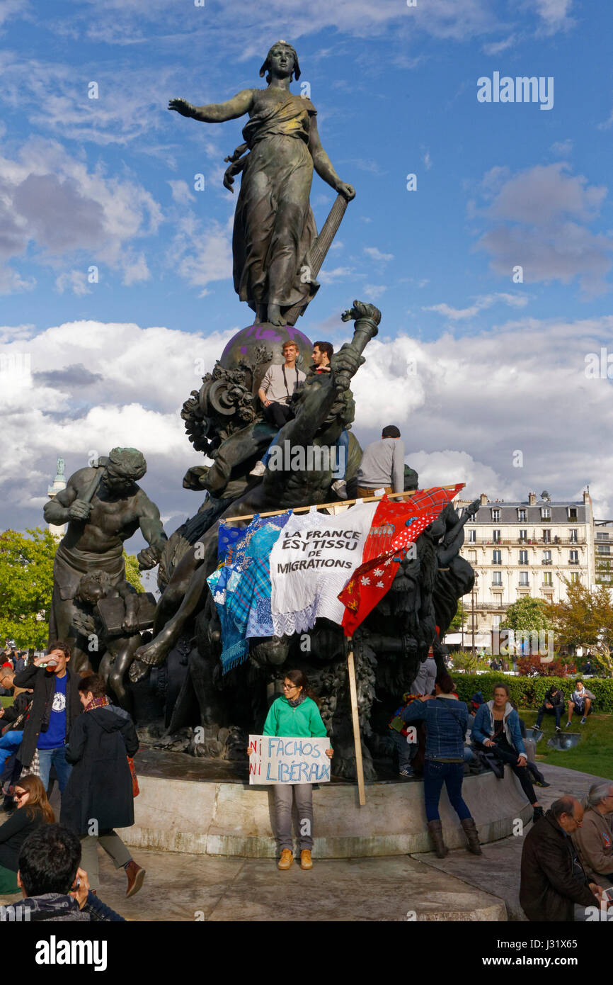 Paris, France. 1st May, 2017. Demonstrators attend the annual May Day ...