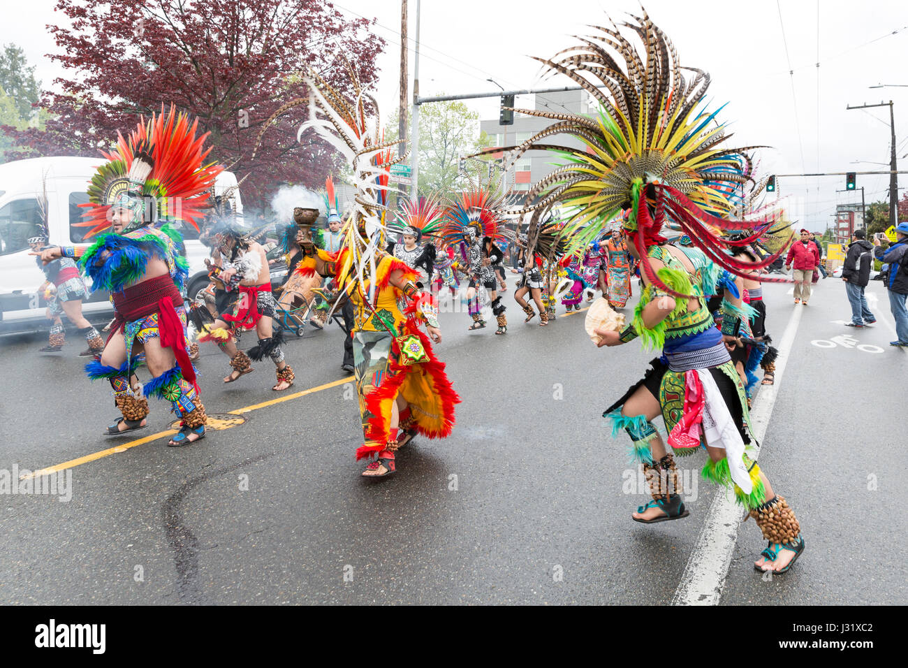 Seattle, USA. 01st May, 2017. The Ce Atl Tonalli group leads the May ...