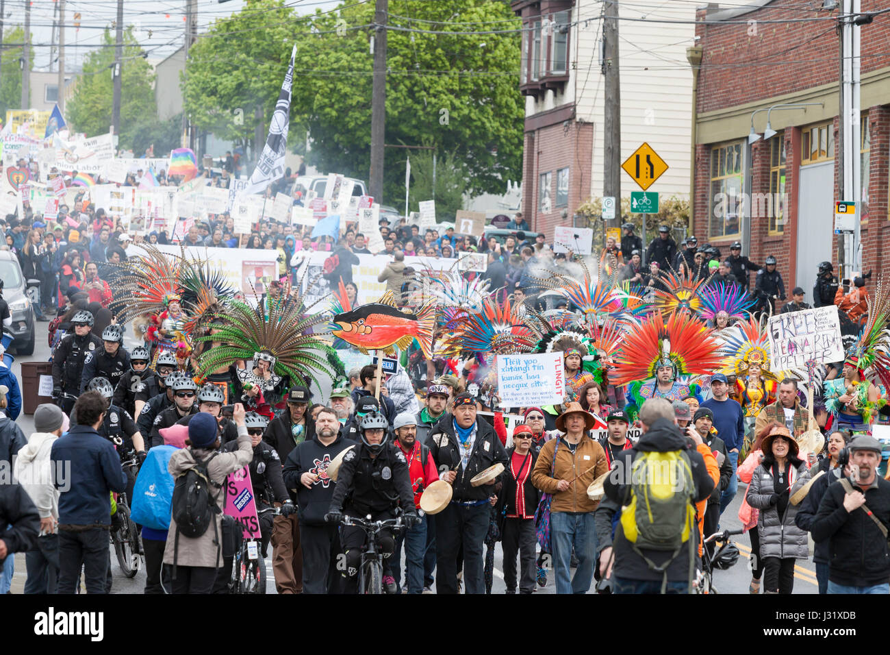 Seattle, USA. 01st May, 2017. The Ce Atl Tonalli group leads the May ...