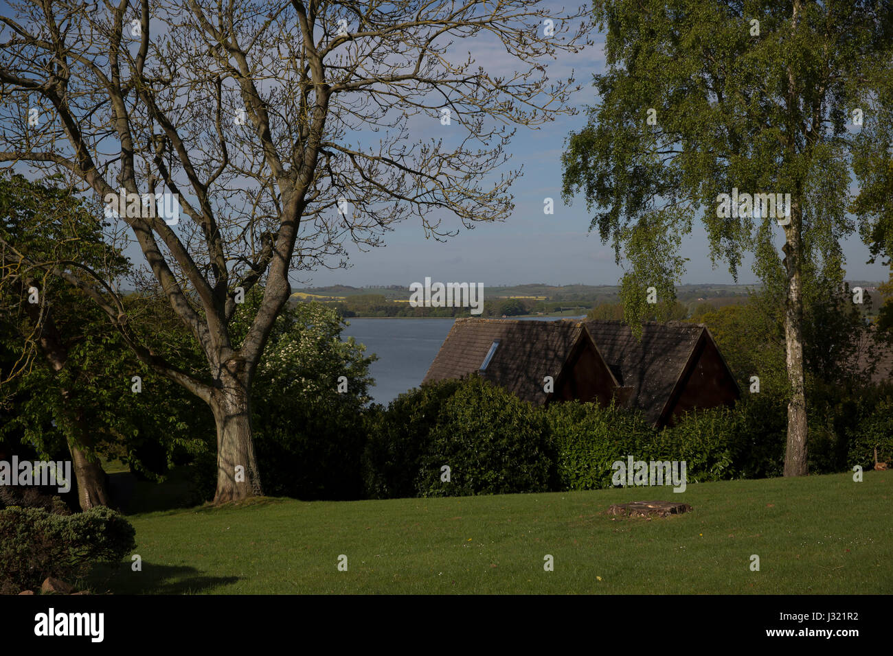 Rutland Water, UK. 2nd May, 2017. UK Weather. Blue skies over Rutland ...
