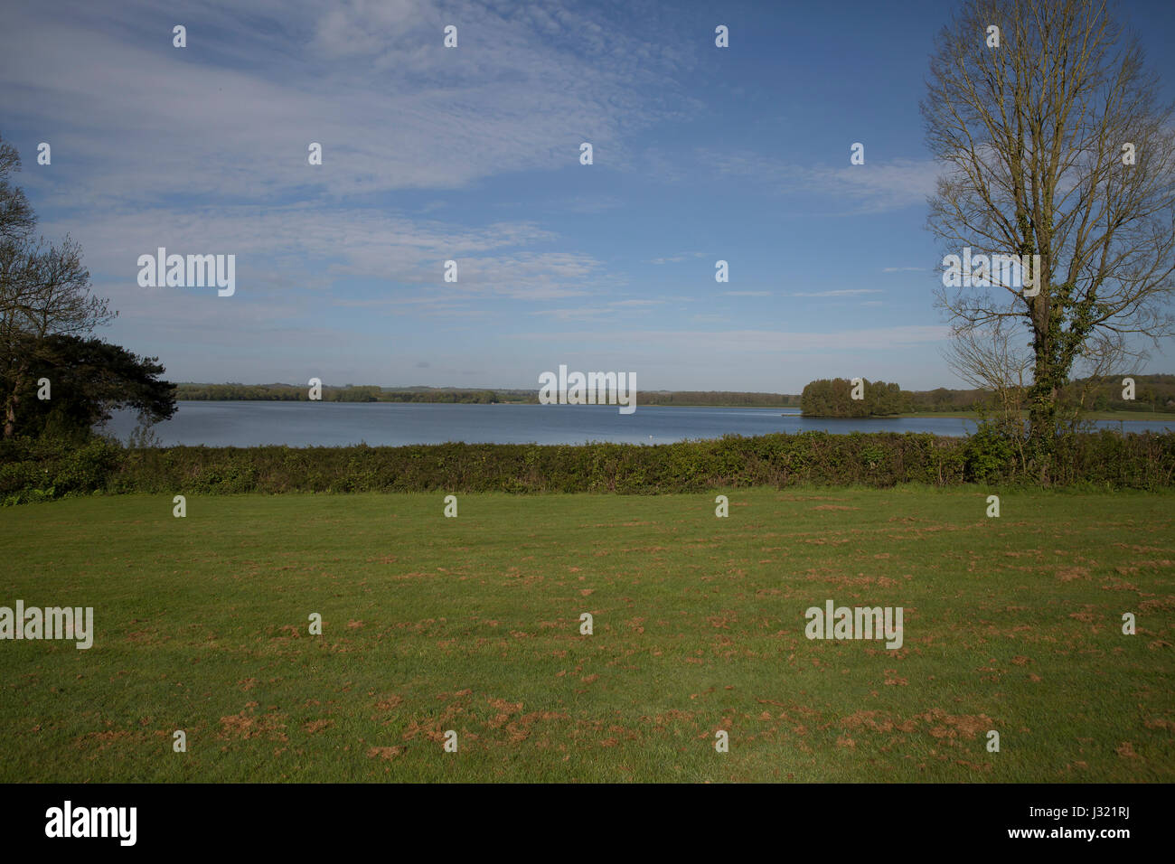Rutland Water, UK. 2nd May, 2017. UK Weather. Blue skies over Rutland ...