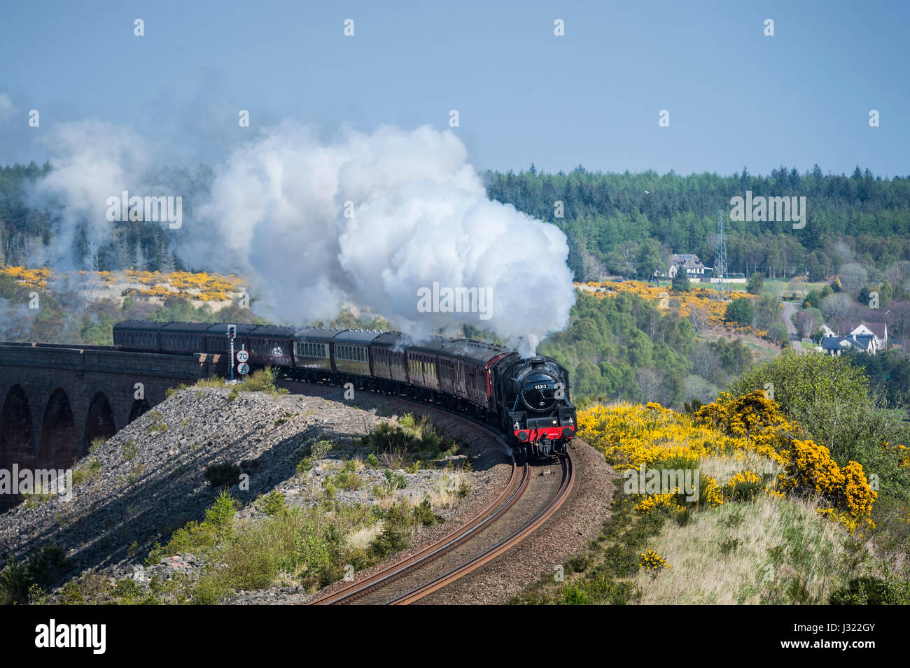 The Great Britain X Steam Tour enjoys clear blue skies as it crosses ...