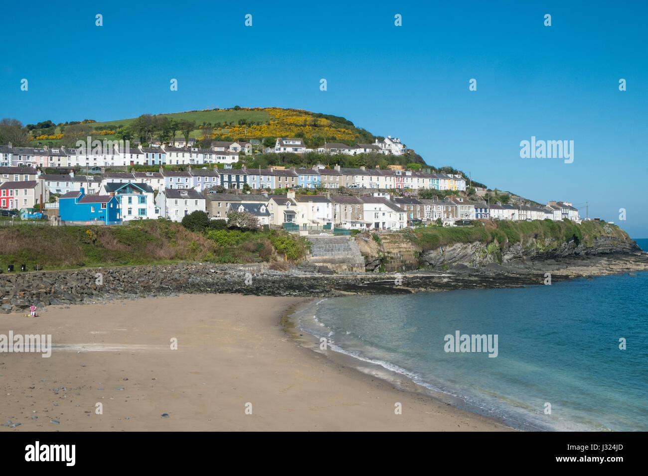 Cardigan Bay, Wales, UK. 2nd May, 2017. After the crowds of Bank ...