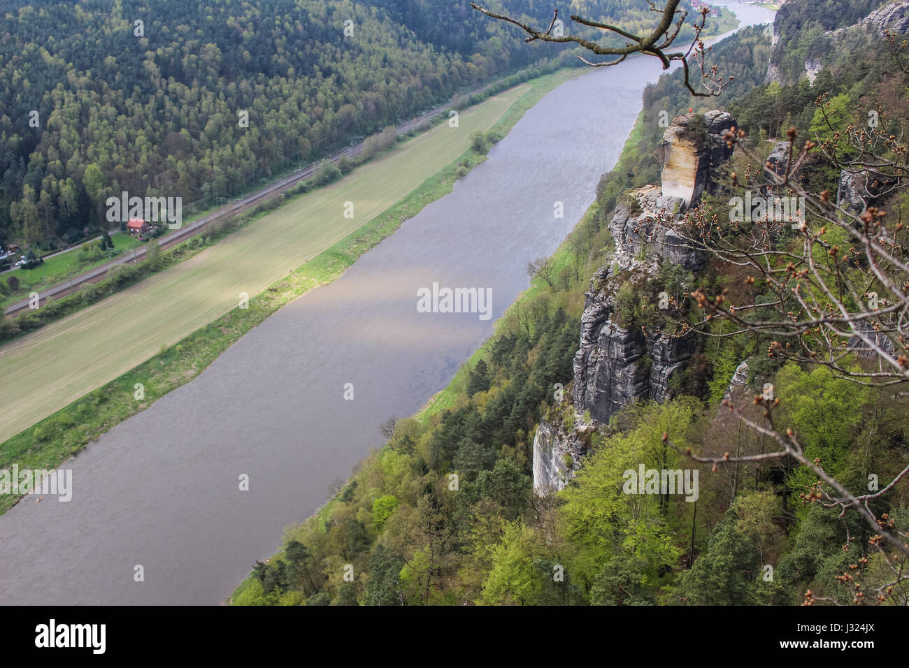 Bastei, Germany. 01st May, 2017. People enjoy warm, but windy weather ...
