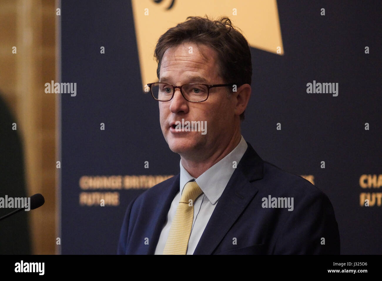 Deputy leader of the liberal democrats sir menzies campbell hi-res ...