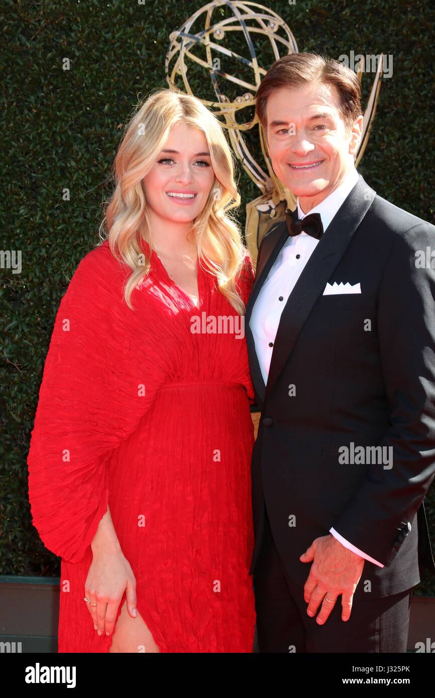 Pasadena, CA. 30th Apr, 2017. Daphne Oz, Mehmet Oz at arrivals for 44th ...