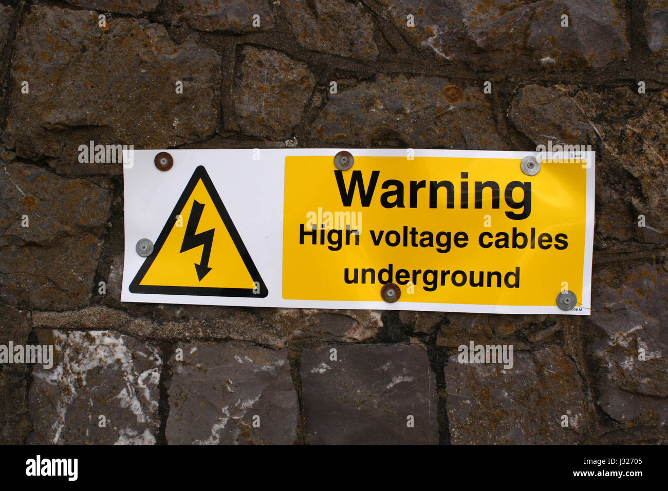 High voltage underground power cable hi-res stock photography and ...
