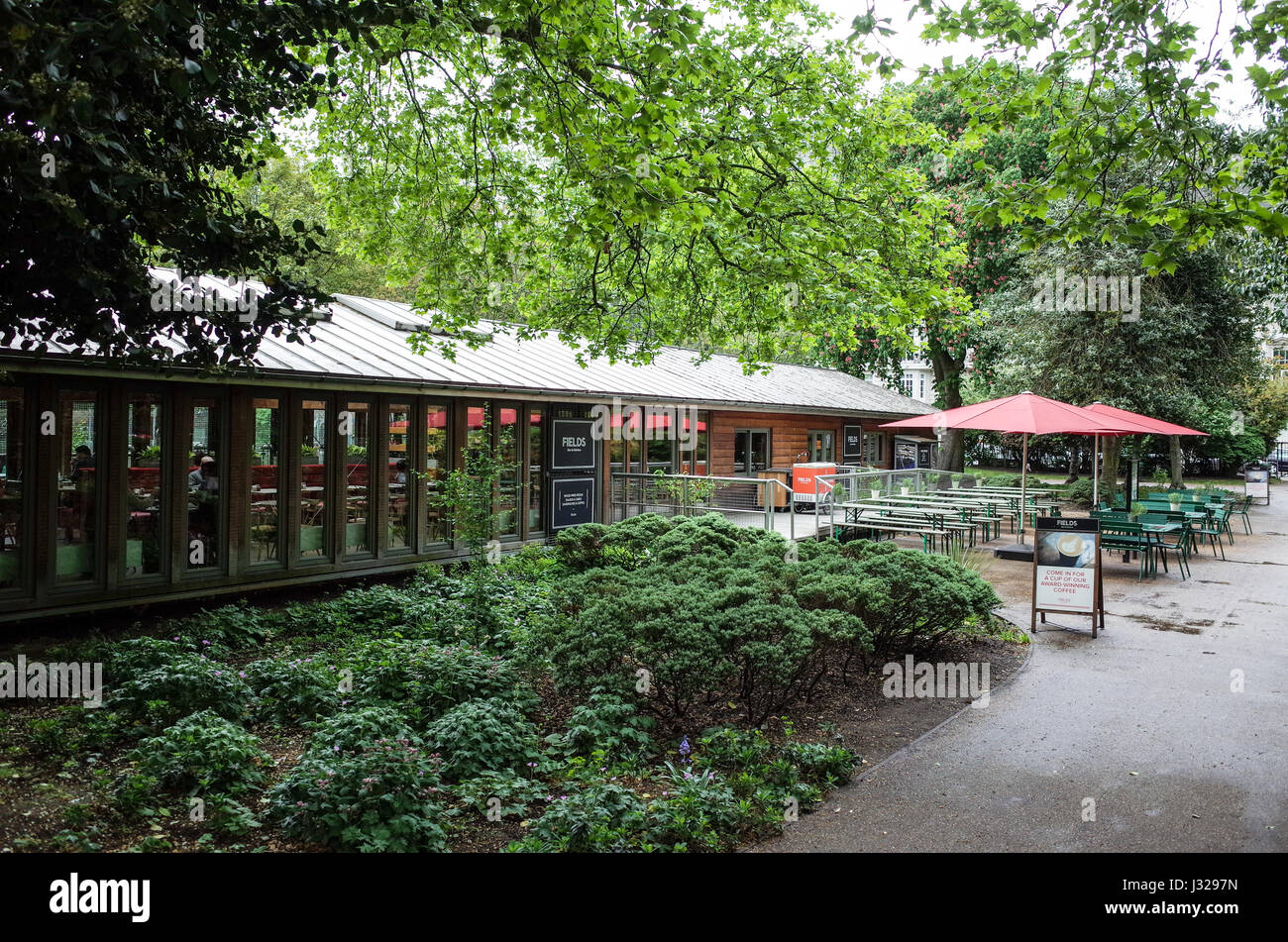 Lincoln's inn fields hi-res stock photography and images - Alamy