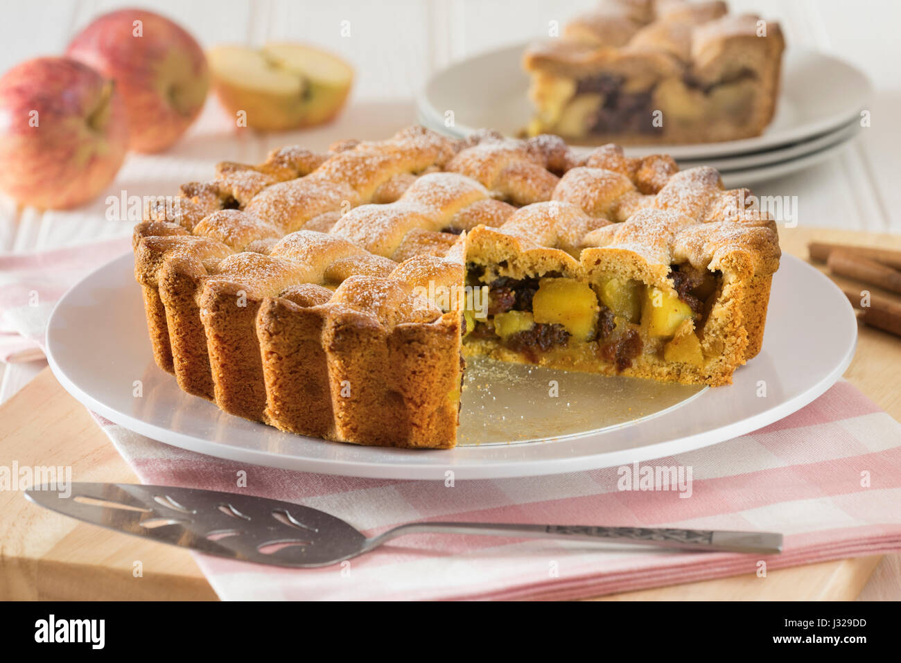 Appeltaart. Dutch apple tart. Netherlands Food Stock Photo - Alamy